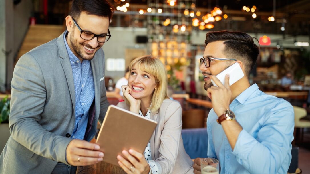 8 Things You Should Know About Advertising - Fernando Raymond